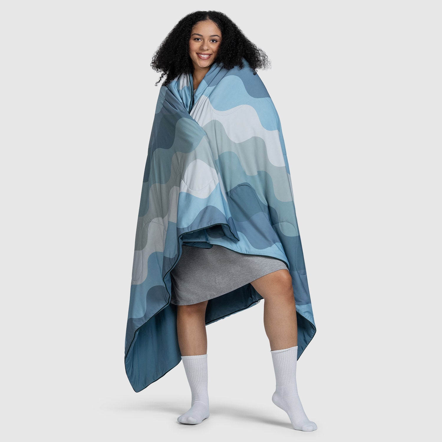 Wave Print Cooling Blanket – The Oodie Canada