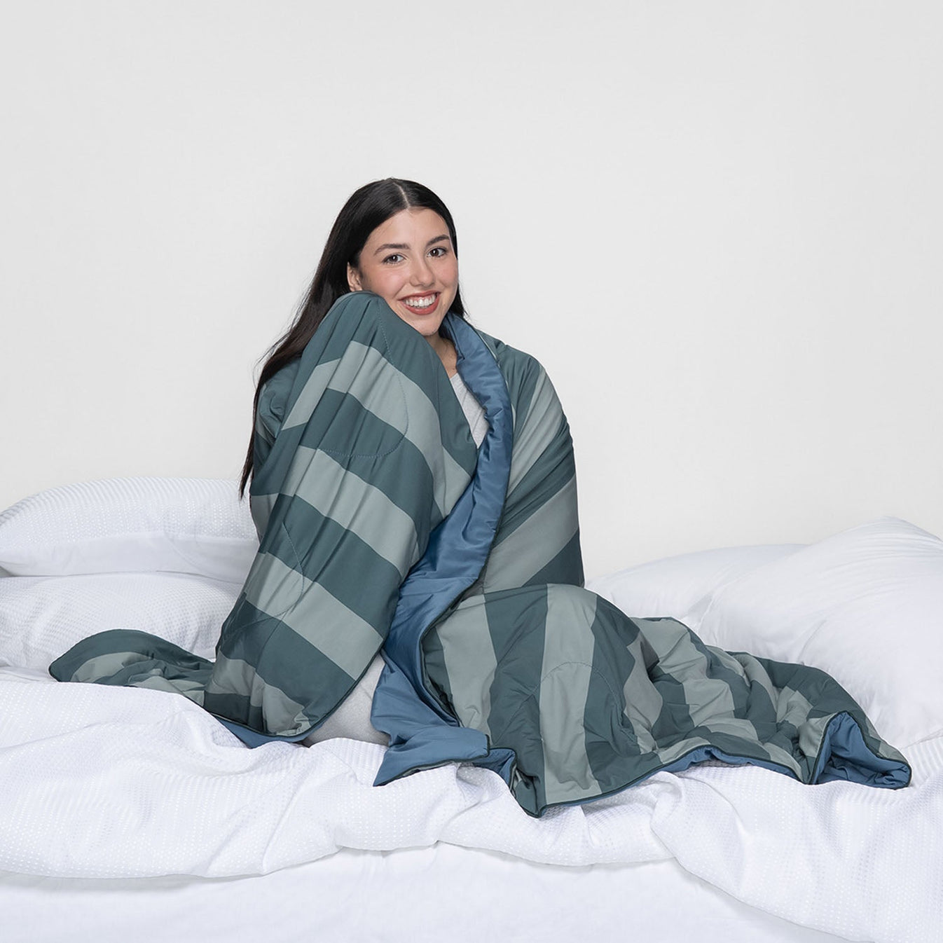 Green/Navy StripeCooling Blanket – The Oodie Canada