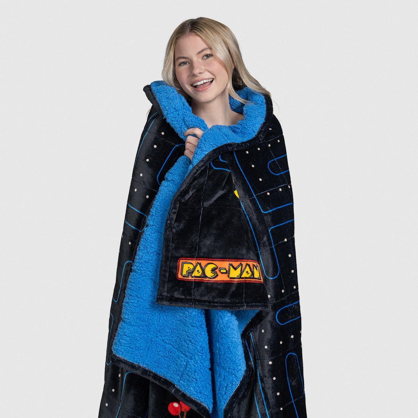 PAC-MAN Sherpa Blanket Licensed – The Oodie Canada